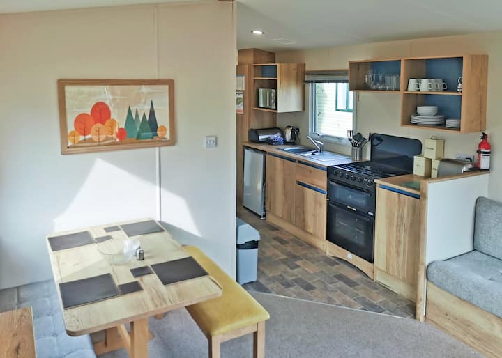 Gold Plus 3 Bed No Pets No Decking Sleeps 6 - Aberystwyth