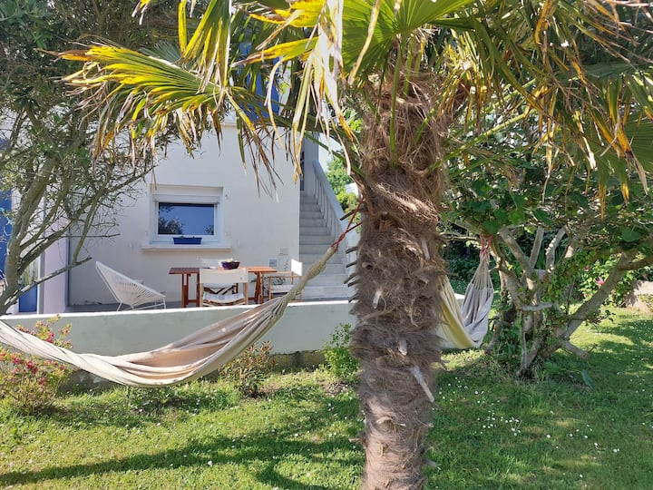 Studio Sous Pente Avec Terrasse Proche De La Mer - Penmarch