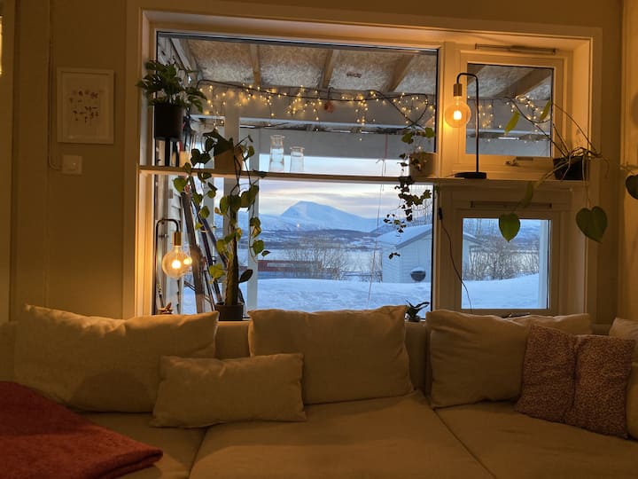 Cozy Apartment With Sea And Mountain Views! - Tromsø