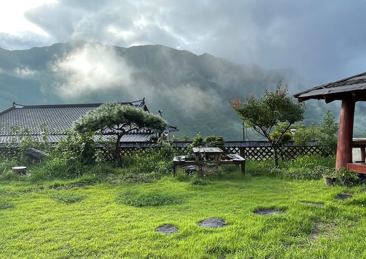 Unispace 
Pia Valley Tiny House - Gwangyang-si