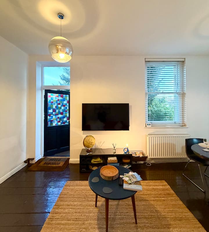 Bath. 6 Min Walk To Centre. 3 Cars Parking. Garden - Bath