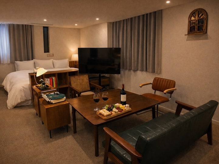 Kachu Red Moon Stay 3 나무색과 초록색 - Daegu