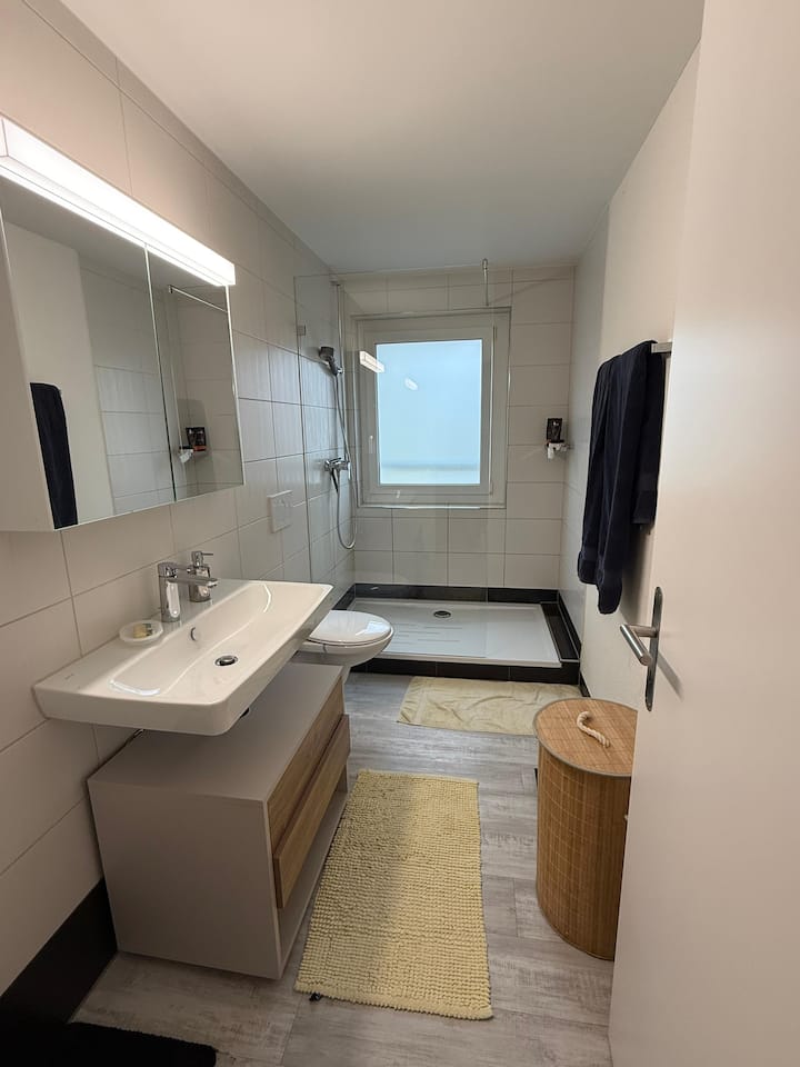 Charmantes Apartment Mit Balkon - Kloten