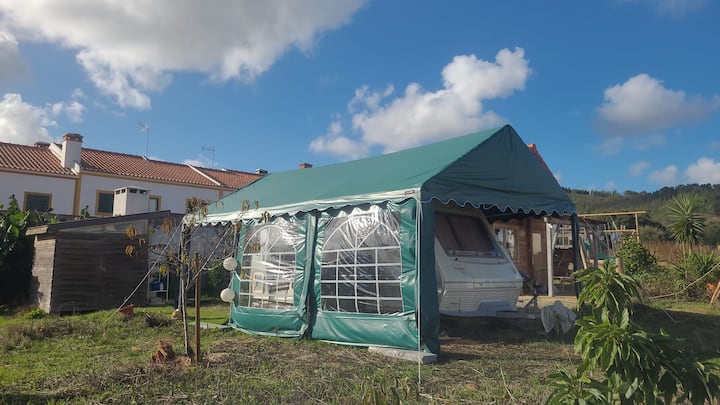 Gemütlicher Wohnwagen (Mit Badhaus) In Sao Luis - Portugal