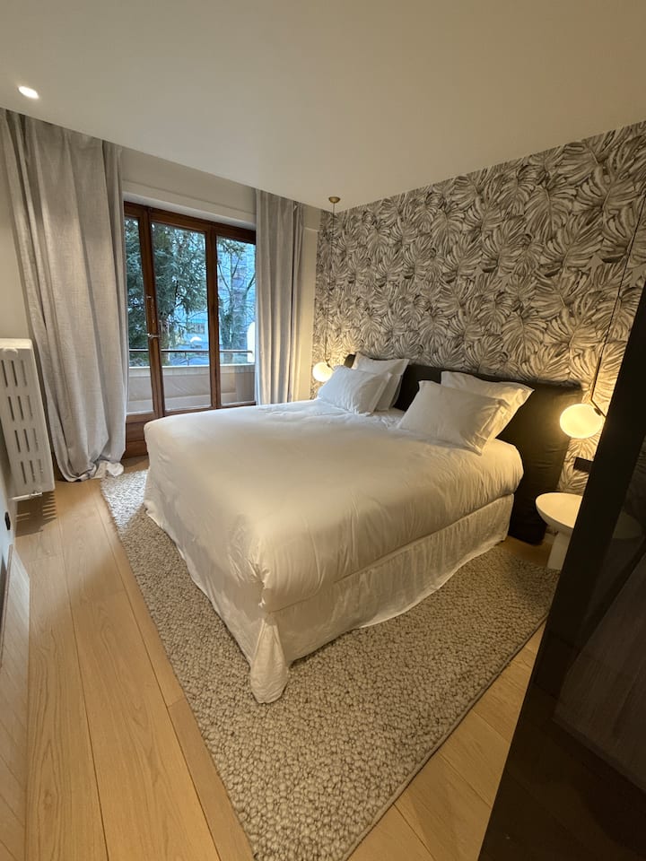 Central & Calme 3 Pièces, 3min De Gare Champel - Genève