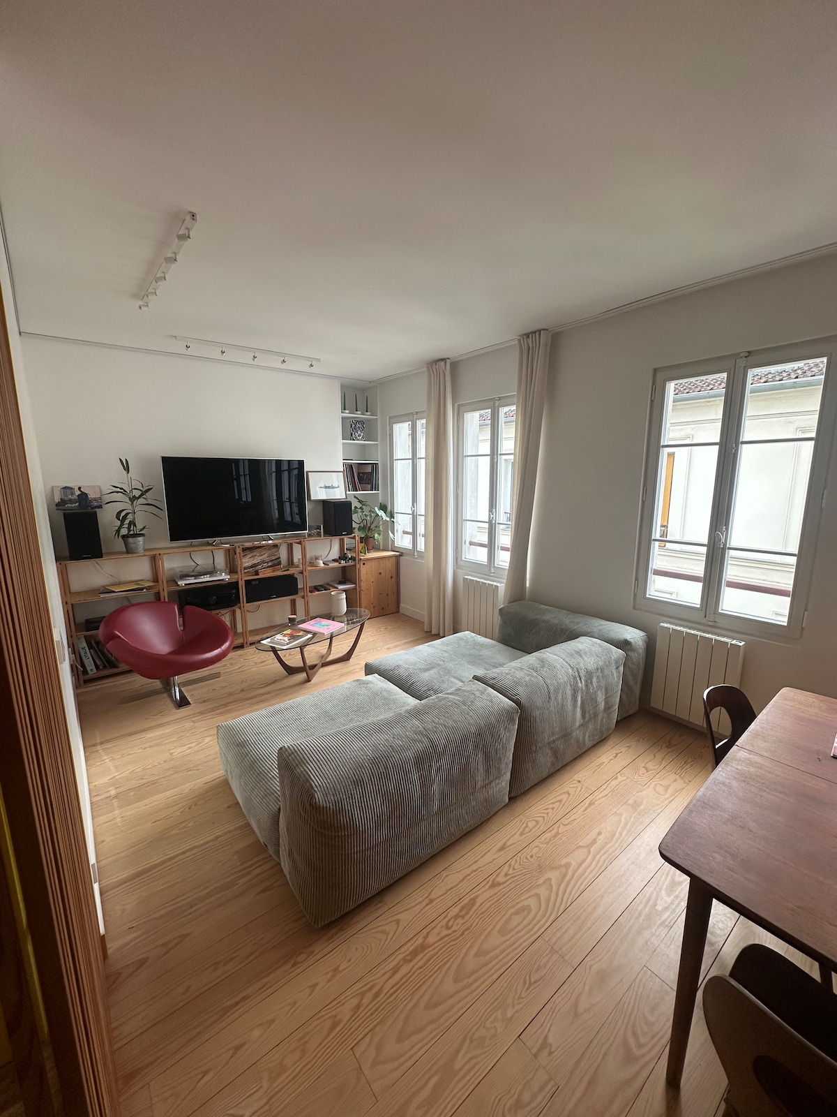 Acogedor y tranquilo en el corazón del distrito 11 - Nido de madera ...