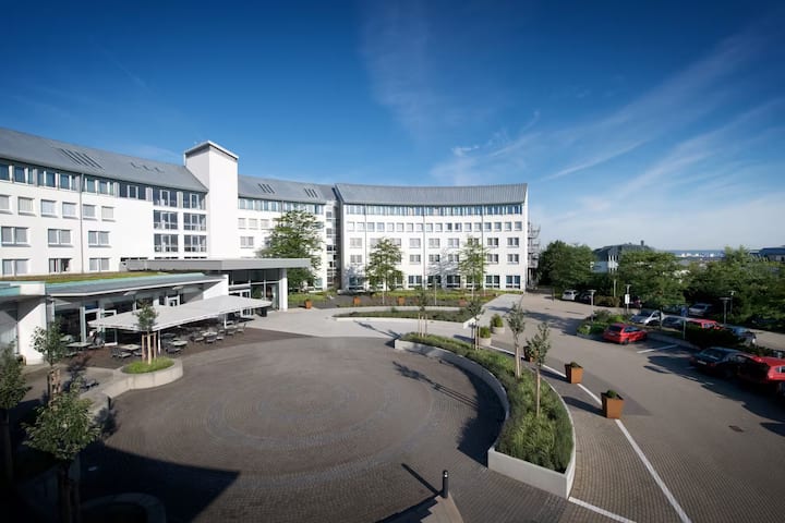 Twin Room | Ramada Dresden | Near Drs - Dresden