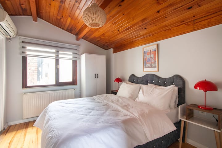 Romantic Sea-view 1br & Historic Mansion Yedikule - Zeytinburnu