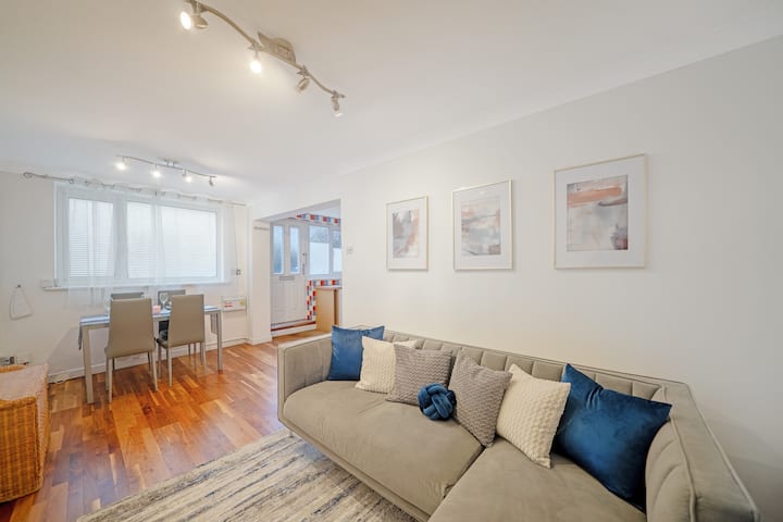 Cosy 2 Bed House | Nr Watford High Street - Watford