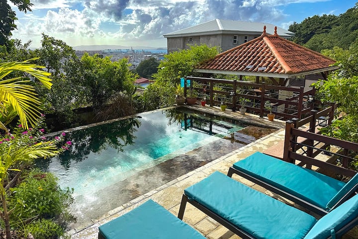 A Fort De France Superbe T2 Piscine Vue Mer - Fort-de-France