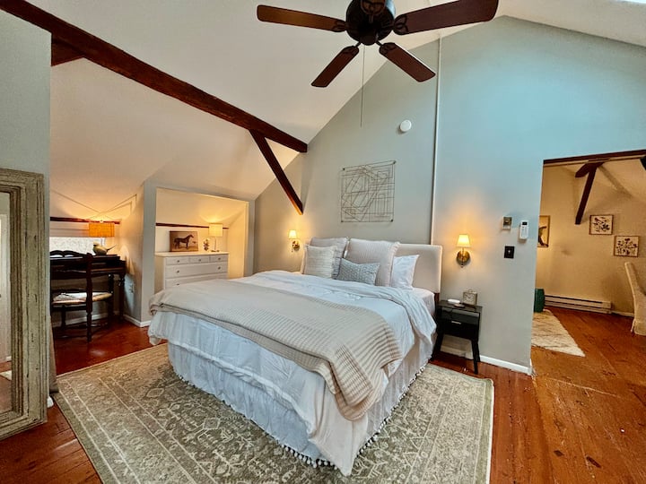 The Carriage House - Lake Warren, PA