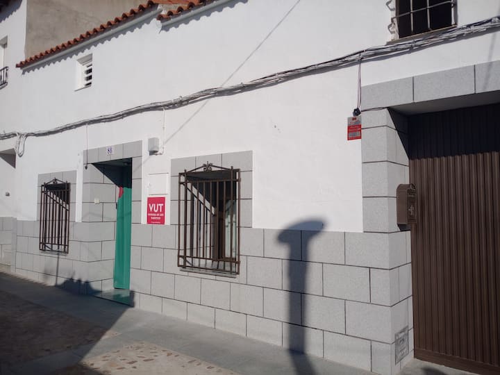 Los 3 Lobitos - Mora, España