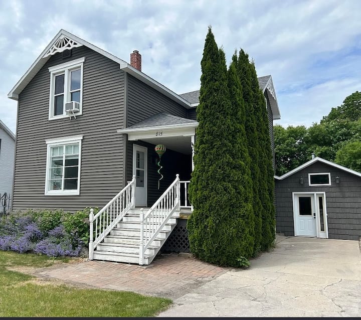 Family Retreat Near Lake Huron|sleeps 10|game Room - Alpena, MI