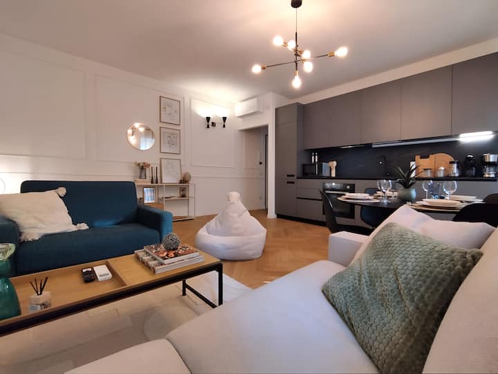 Sarpi Hub | 10 Min Duomo | Bright Suite W/balcony - Milan