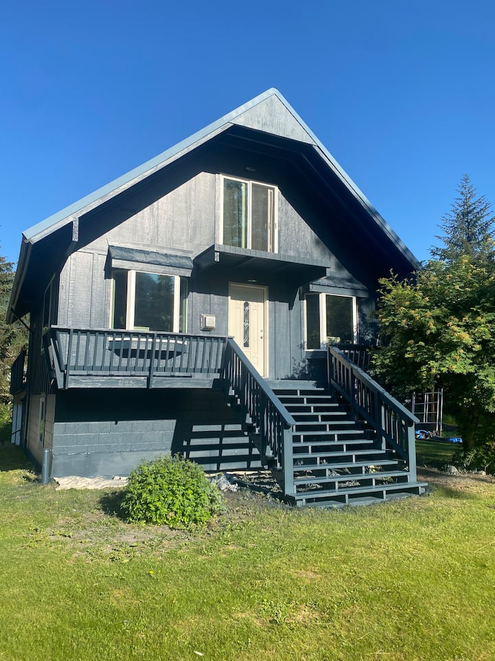 The Girdwood Lodge - Girdwood, AK