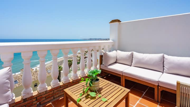 Amazing Sea View Rooftop Gem · Bbq - Fuengirola