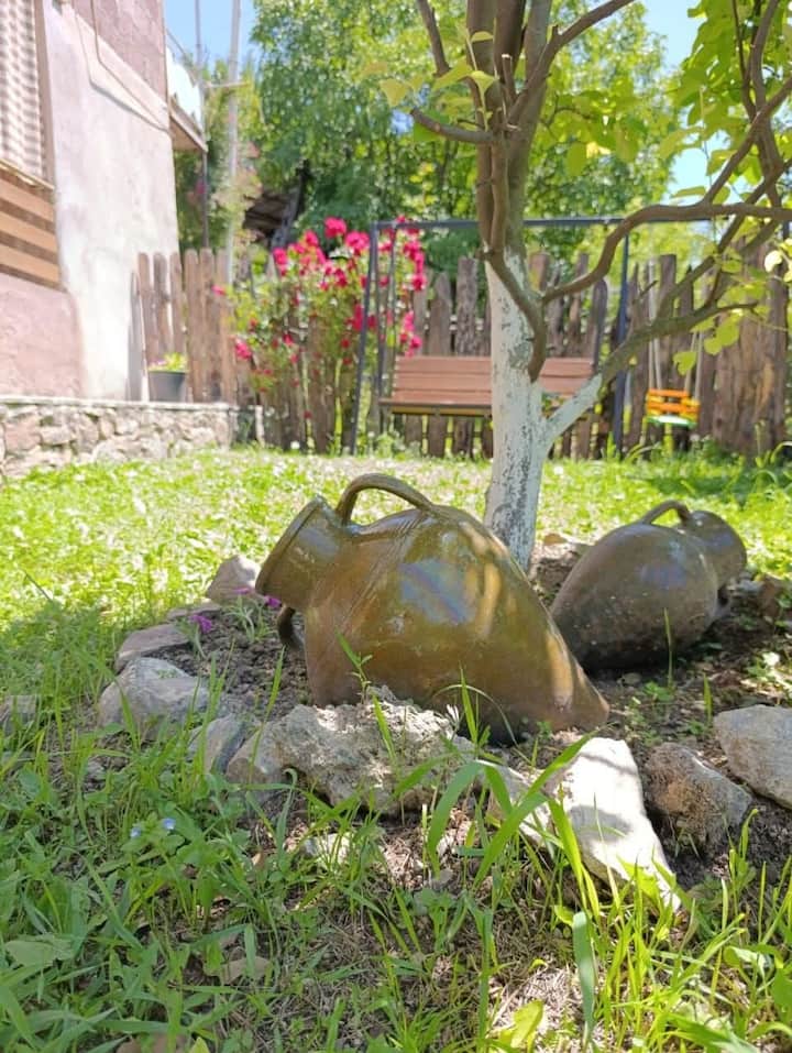 Roses Guest House - Armenia