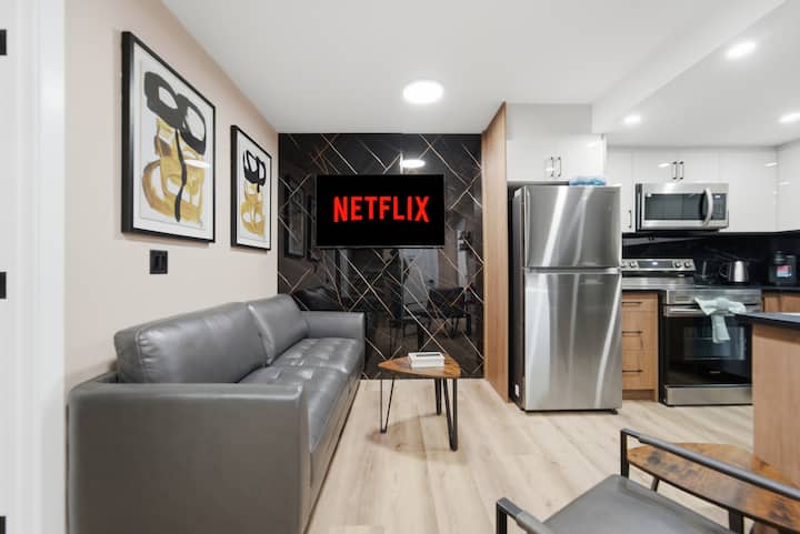 Rocky Cave | King Beds | Parking | Near To Sls | - Cochrane