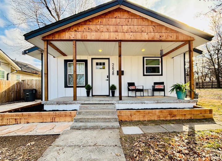 Modern Cottage In Kendall-whittier, Tulsa - Tulsa, OK