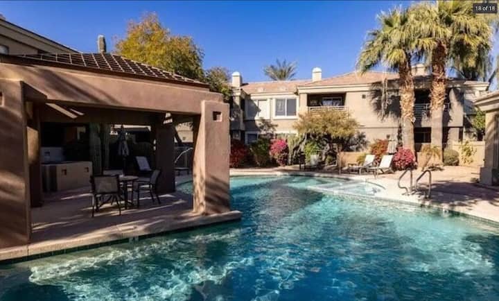 Arcadia Oasis | 2br Condo W/ Resort Pool & Garage - Phoenix
