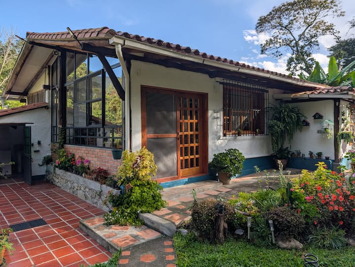 Acogedora Y Mágica Casa Rodeada De Naturaleza. - Venezuela