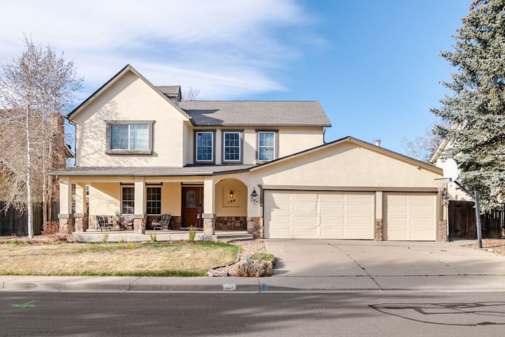Spacious Country Club Golf Course Retreat - Broomfield, CO