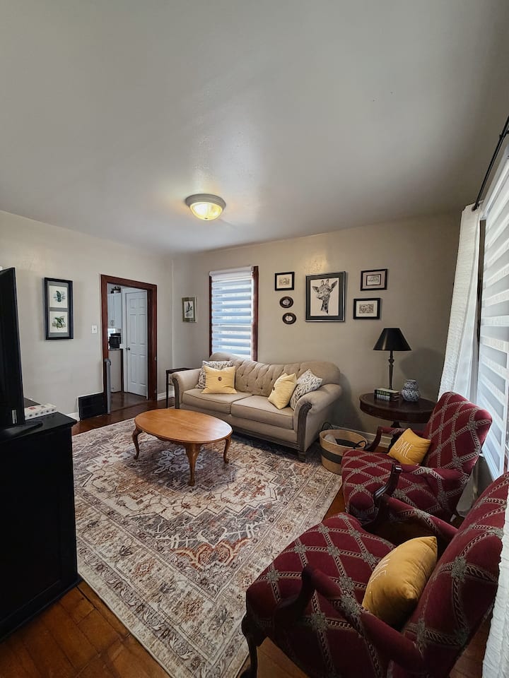 Charming Sky-blue Bungalow In The Sweetest Block - St. Louis, MO