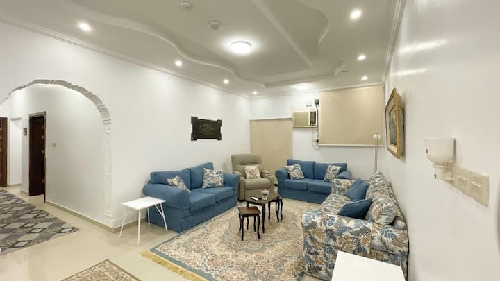 شقة فاخرة على شارع الملك عبدالعزيز (قريب من الحرم) - Medina