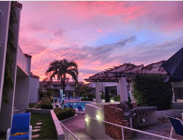 All Amenities 2-story Townhouse Resort, Ocean Blvd - Boca Raton, FL