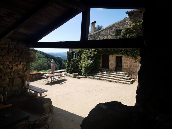 Maison Authentique : Site D'exception Et Calme. - Lamastre