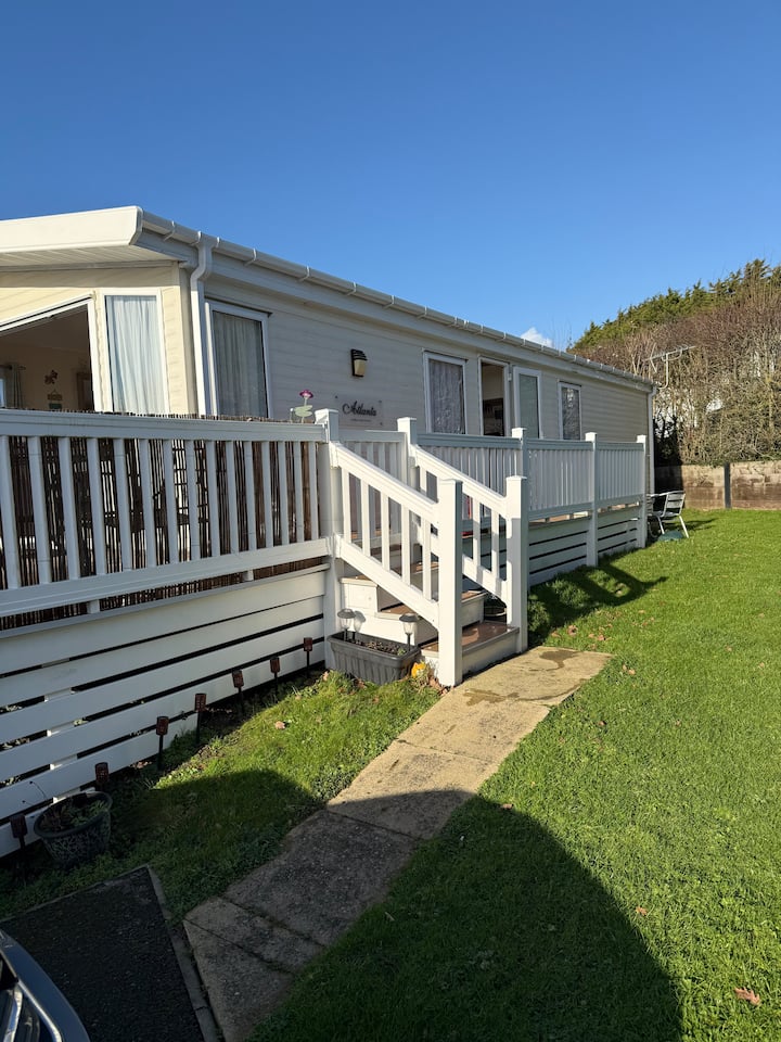 Linda’s Sea Breeze Holiday Home - Barton on Sea