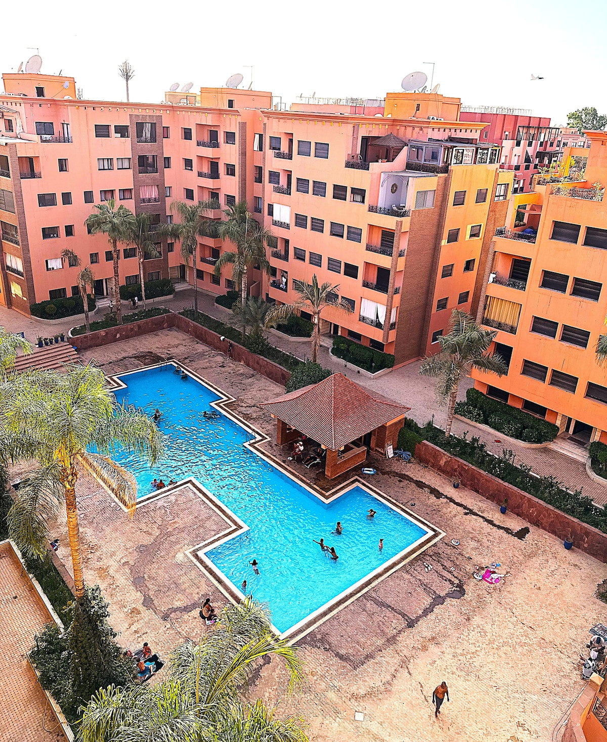 Quiet studio in Hivernage | Pool and parking - Flats for Rent in ...