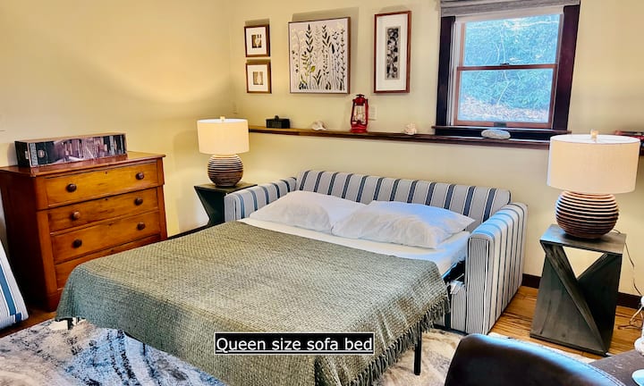 Cozy Timber Cottage Near Town, Beaches & Bike Path - Martha's Vineyard, MA
