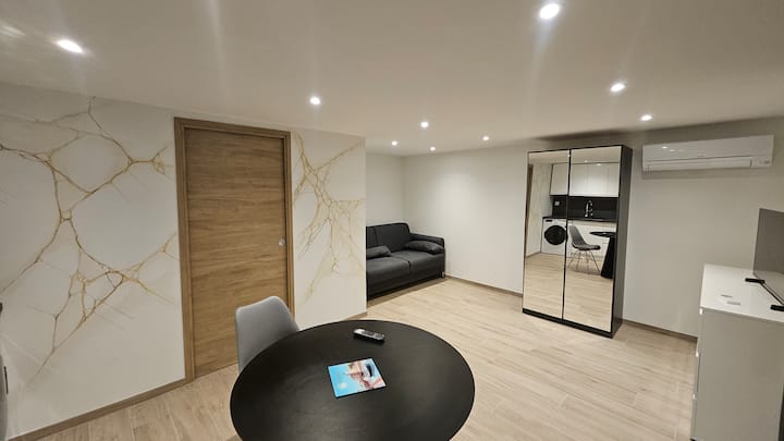 Studio Proche De Tout Au Calme - Chambéry