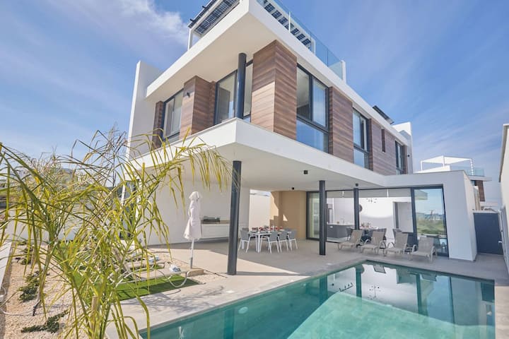 Libra Arte Villa - Luxury 5br Protaras Pool & View - Protaras