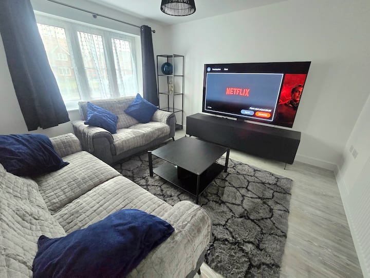 Brand New 3 Bed Detached Modern House In Stevenage - Stevenage