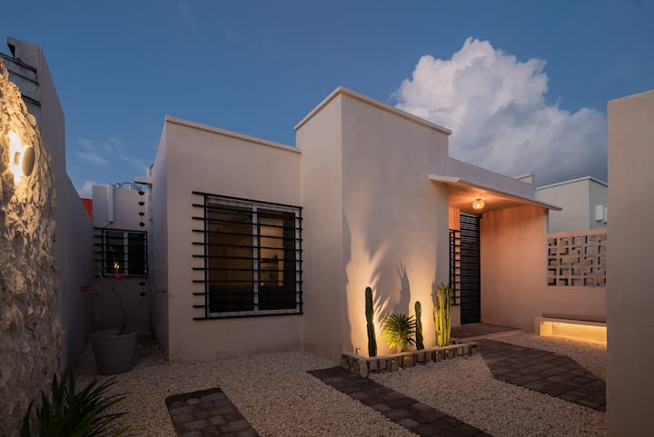 Encantadora Y Espaciosa Casa Bugambilia. - Cancún