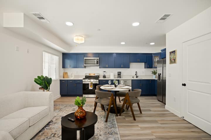 Cozy Modern Retreat. Mins From La & Universal 55a - South Gate, CA
