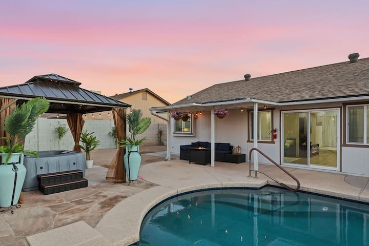 Sonoran Sun Retreat On Dahlia - Pool & Hot Tub! - Peoria