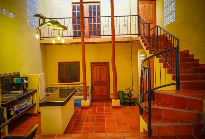 Casa Las Tres Reinas - Honda