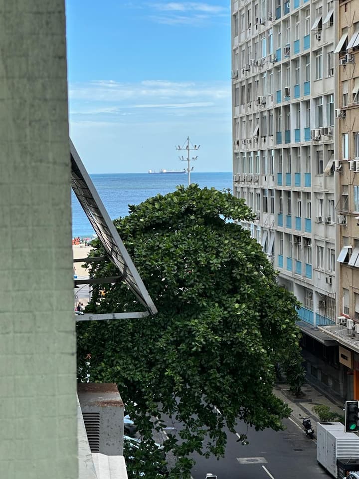 Copacabana | Quarto E Sala Poucos Passos Da Praia - Rio de Janeiro
