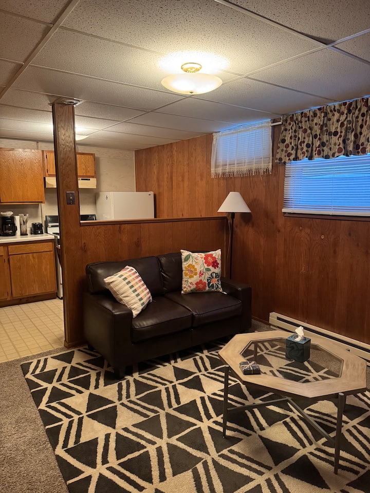 Private 1br | Comfortable Stay Near Downtown - 大福克斯