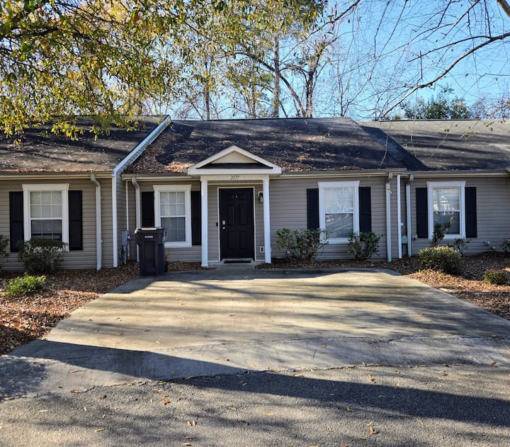Quiet Cul-de-sac | Furnished 2br/2ba | Streaming - Augusta, GA