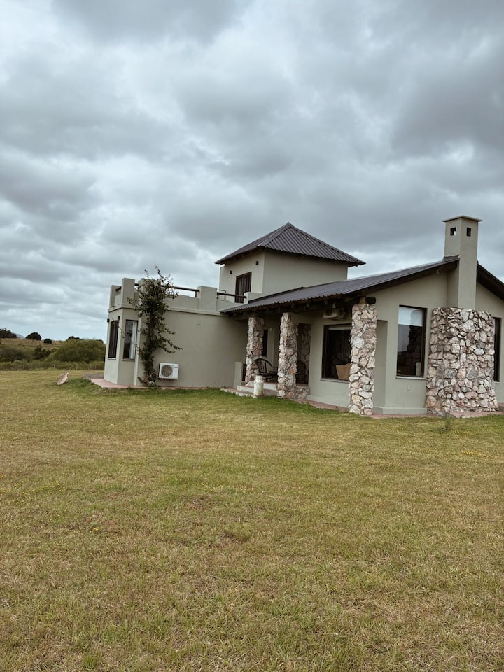 Encantadora Chacra En Entorno Natural - Uruguay