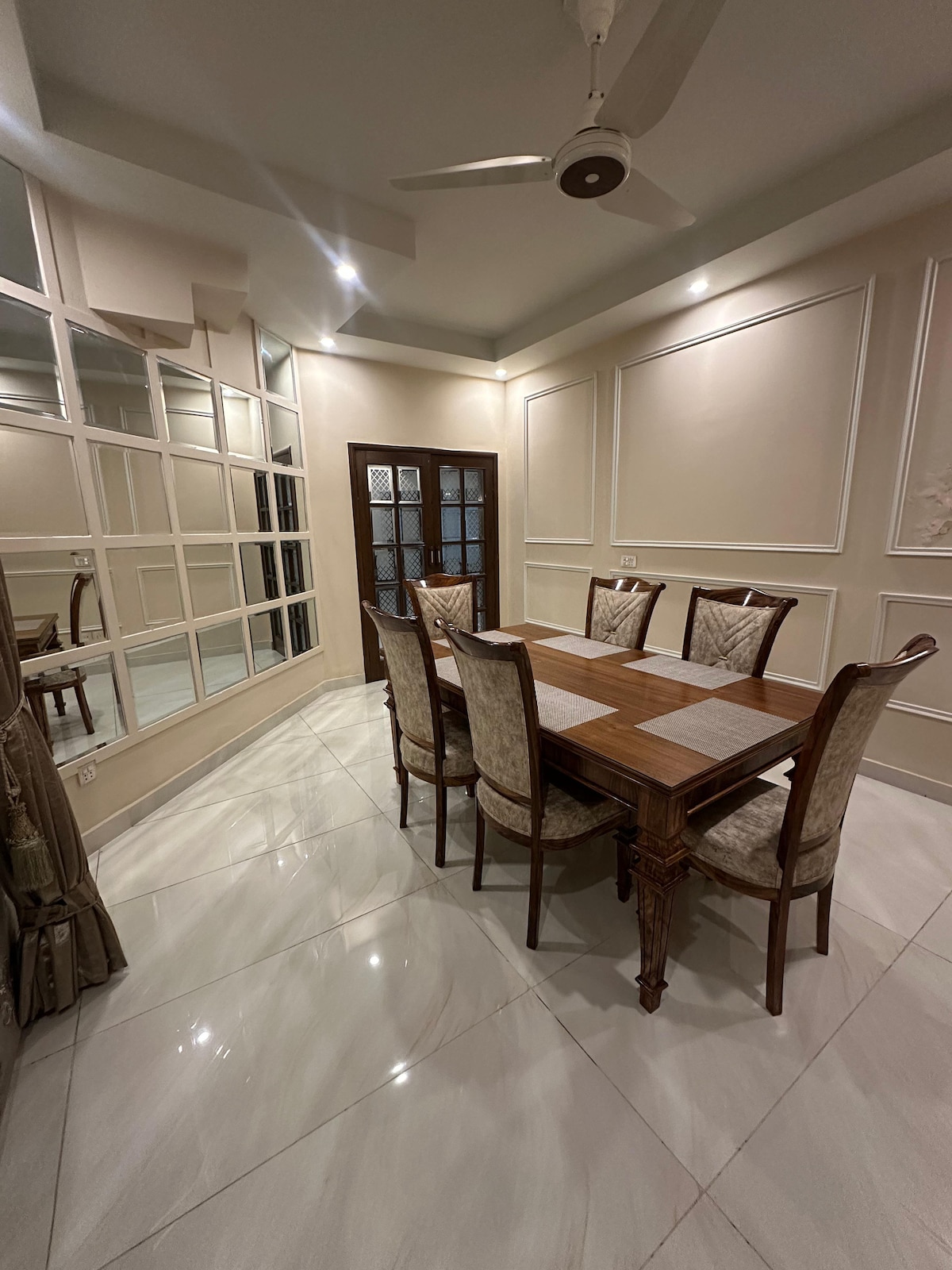 The Y Block Retreat: Luxury 5BR Home - Houses for Rent in Lahore ...