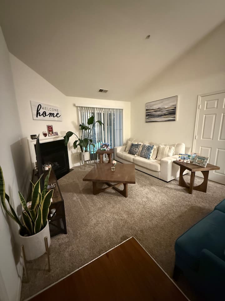 Cozy Private Room In A Peaceful Leesburg Apartment - Leesburg, VA