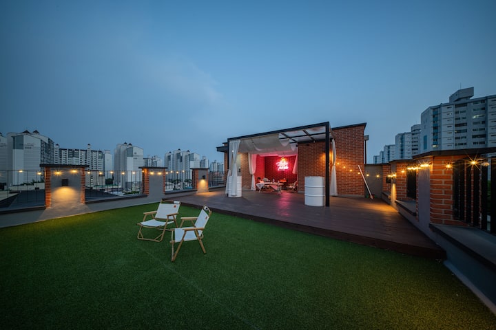 #라라포쉬/신규/단독사용루프탑불멍마시멜로우무료/막바지예약할인/2룸/수원에어비앤비 - 마북동