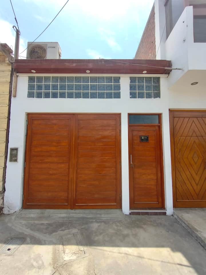 Casa Con Cercanía A La Playa 2 - Puerto Supe - Medio Mundo