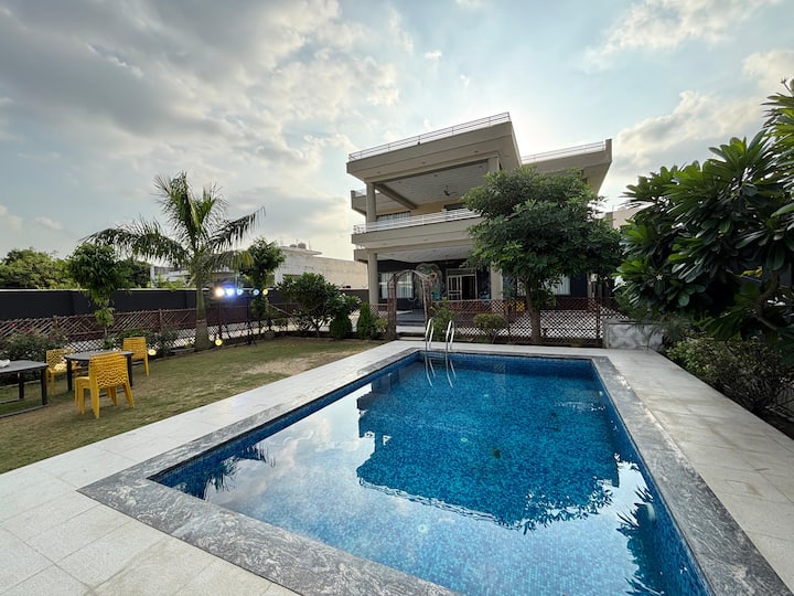 Gobravo 11 6bhk Villa With Pool Sohna Road Gurgaon - 구르가온