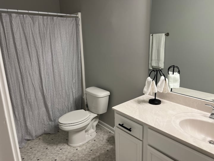 Clean And Very Confortable Room With Priv Bathroom - Smyrna, TN